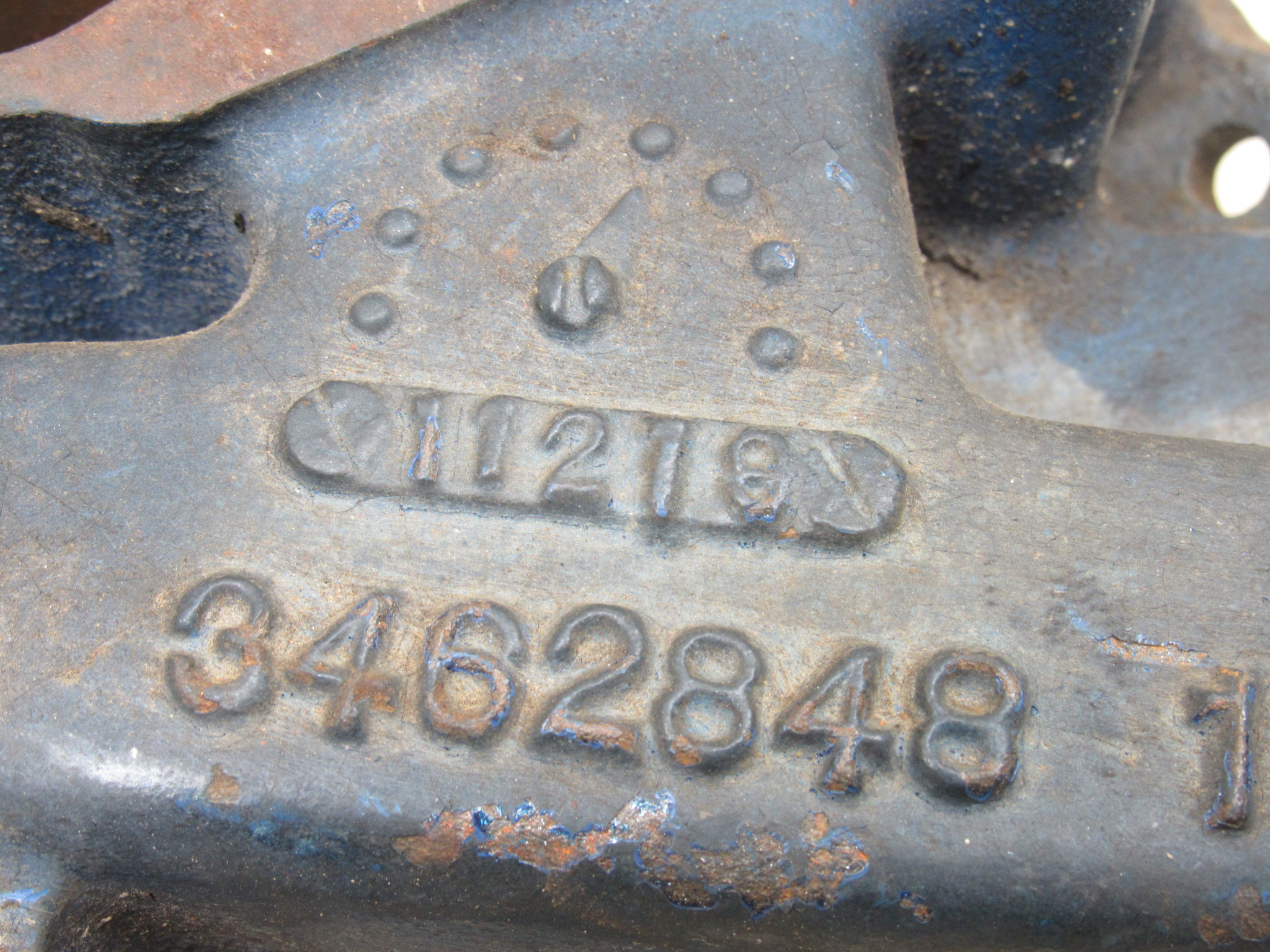 Intake Manifold Casting# 3462848 - Date 11-21-69 - A - E - Body - 340 4 ...