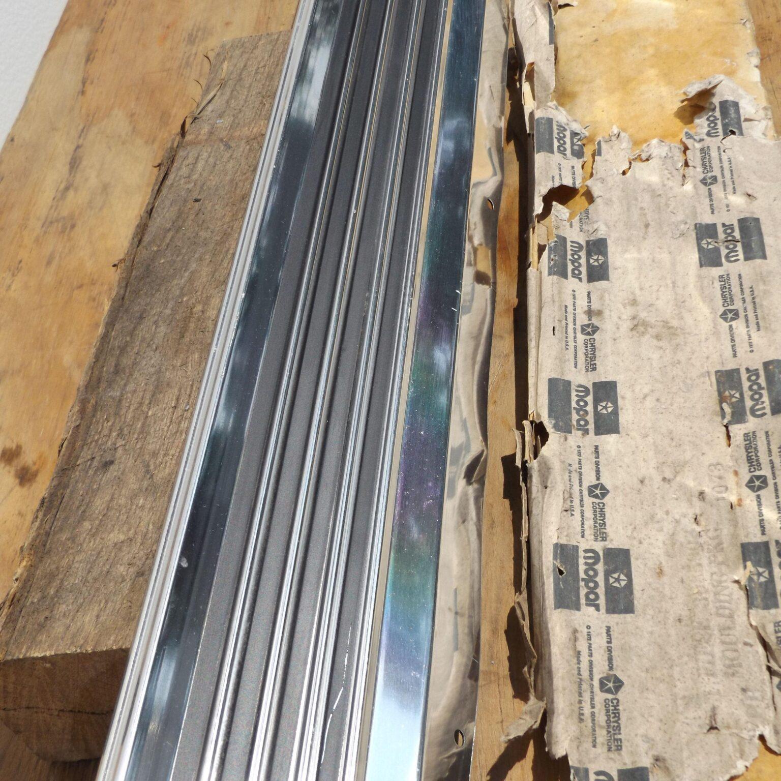 Rocker Panel Moulding# 3685903 / 3680773 - LH - B - Body - Charger SE ...