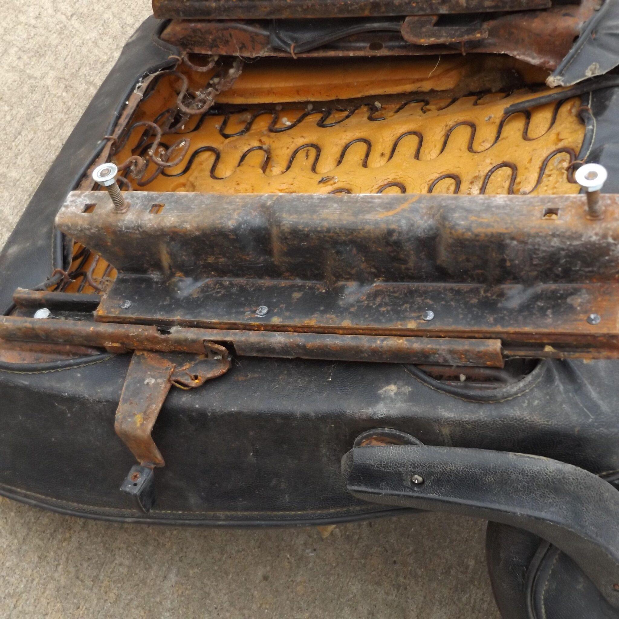 Front Bucket Seats - Pair - Complete - A - Body - Demon - Duster - 1971 ...