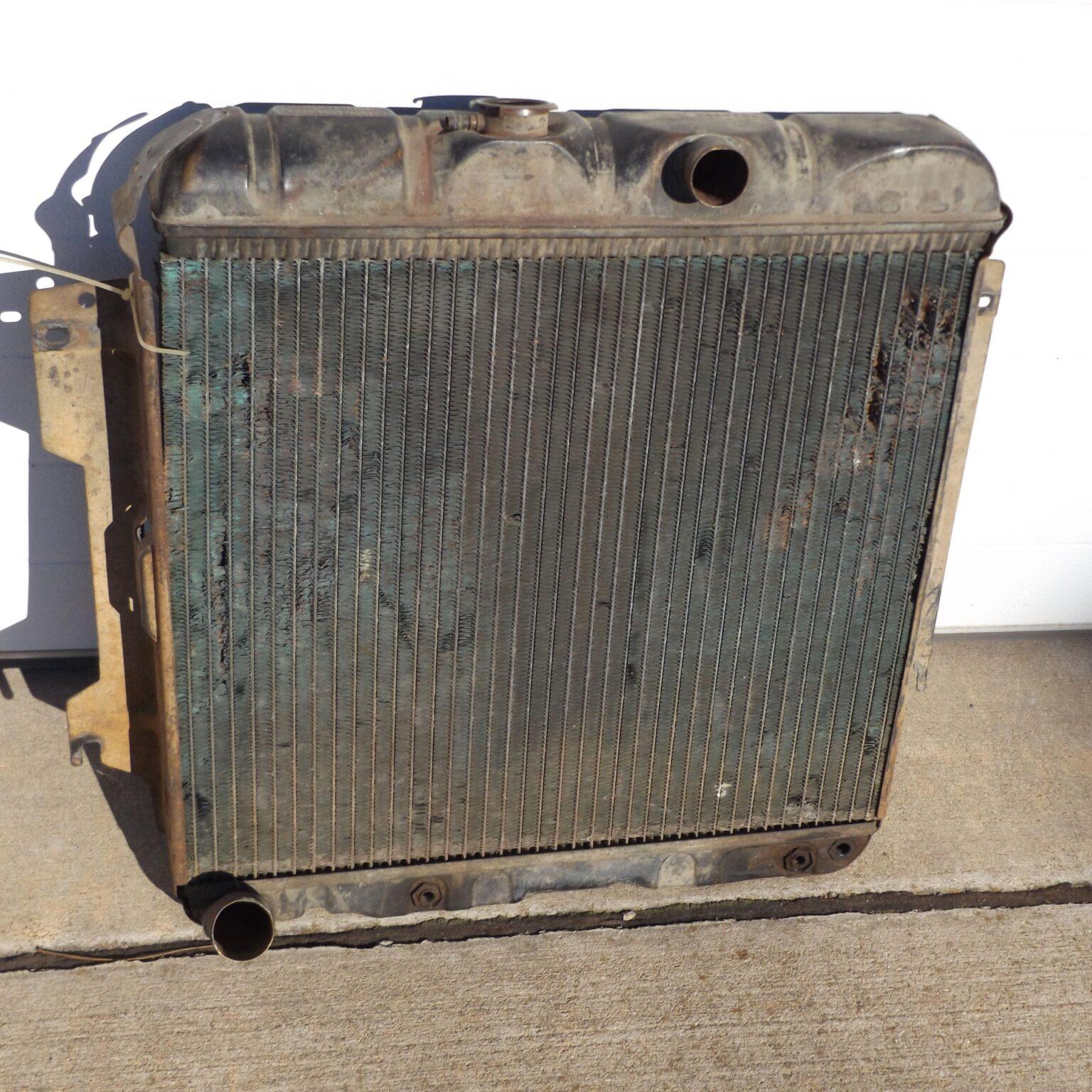 Radiator Core# 2524990 - 22" - 413 - V8 - Auto - C - Body - Imperial ...