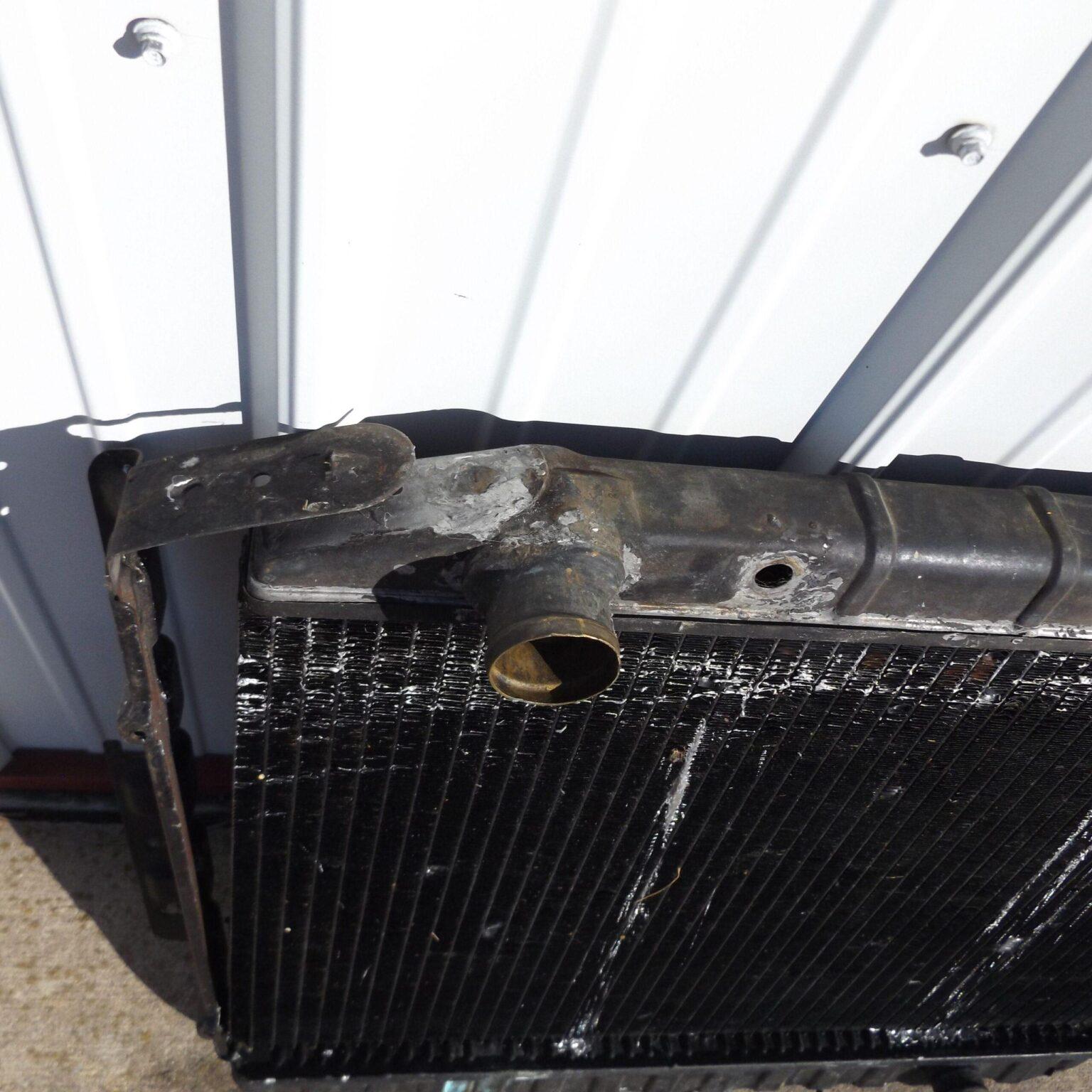 Radiator Core# 3673927 - 26" - 318 - 340 - V8 - B - Body - 1973 - USED ...