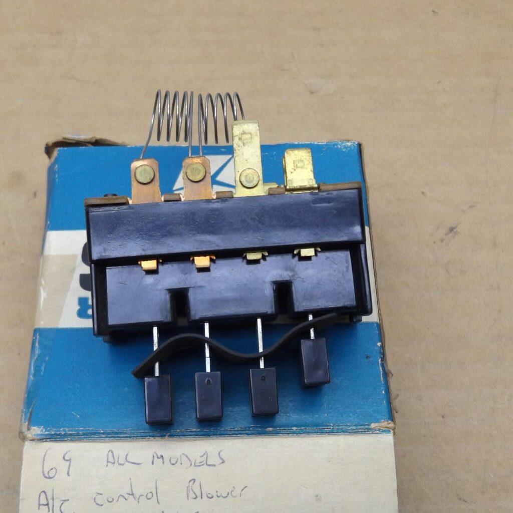 A/C Blower Switch# 2013218 - 1964-69 - A - B - C - Body - NOS - SHIPS ...