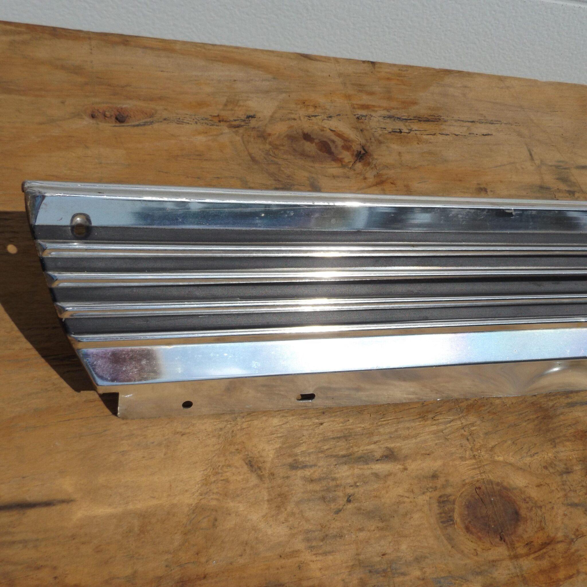 Rocker Panel Moulding# 3685903 / 3680773 - LH - B - Body - Charger SE ...