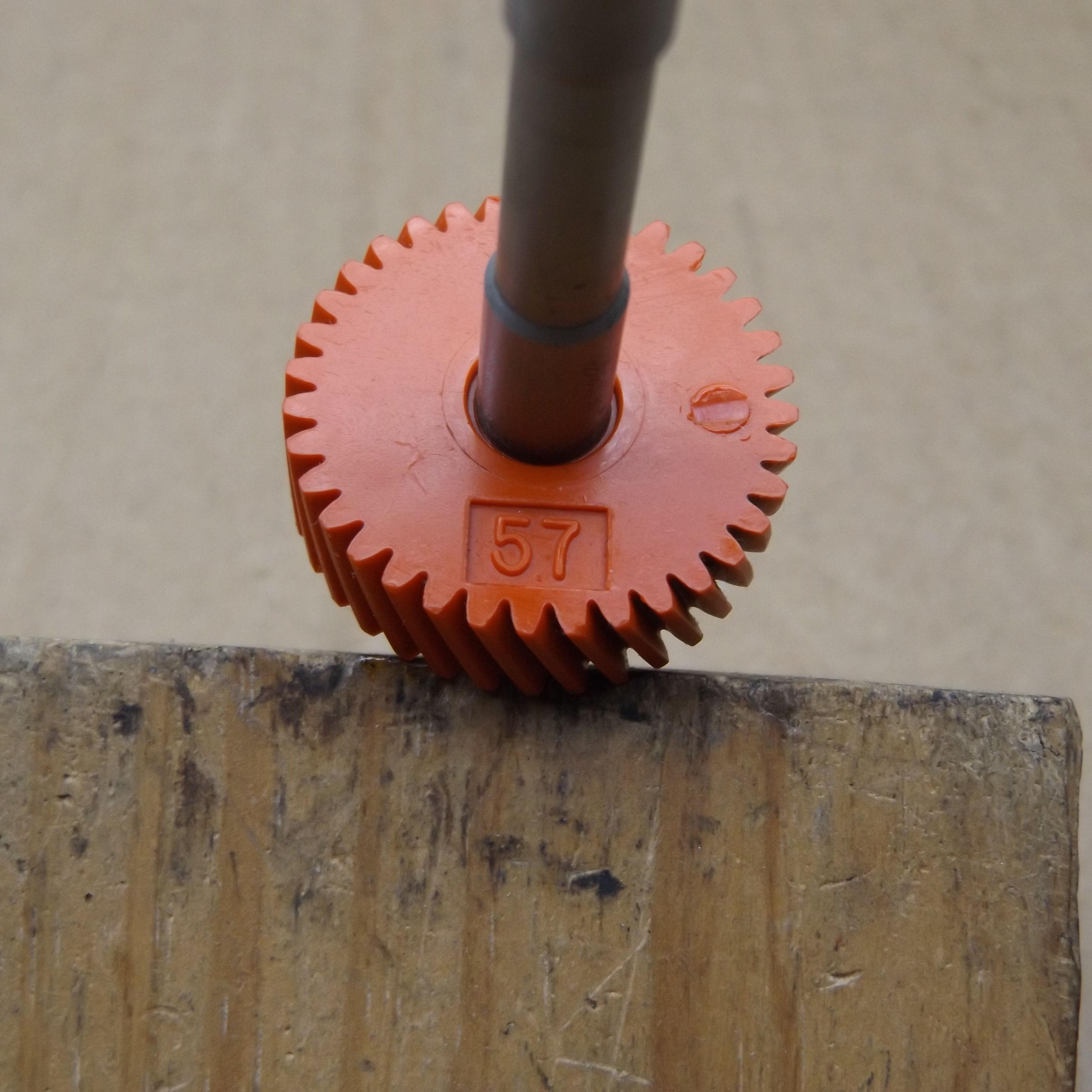 Speedometer Pinion Gear# 2538935 - Orange - 35 Tooth - 1966-76 - NOS ...