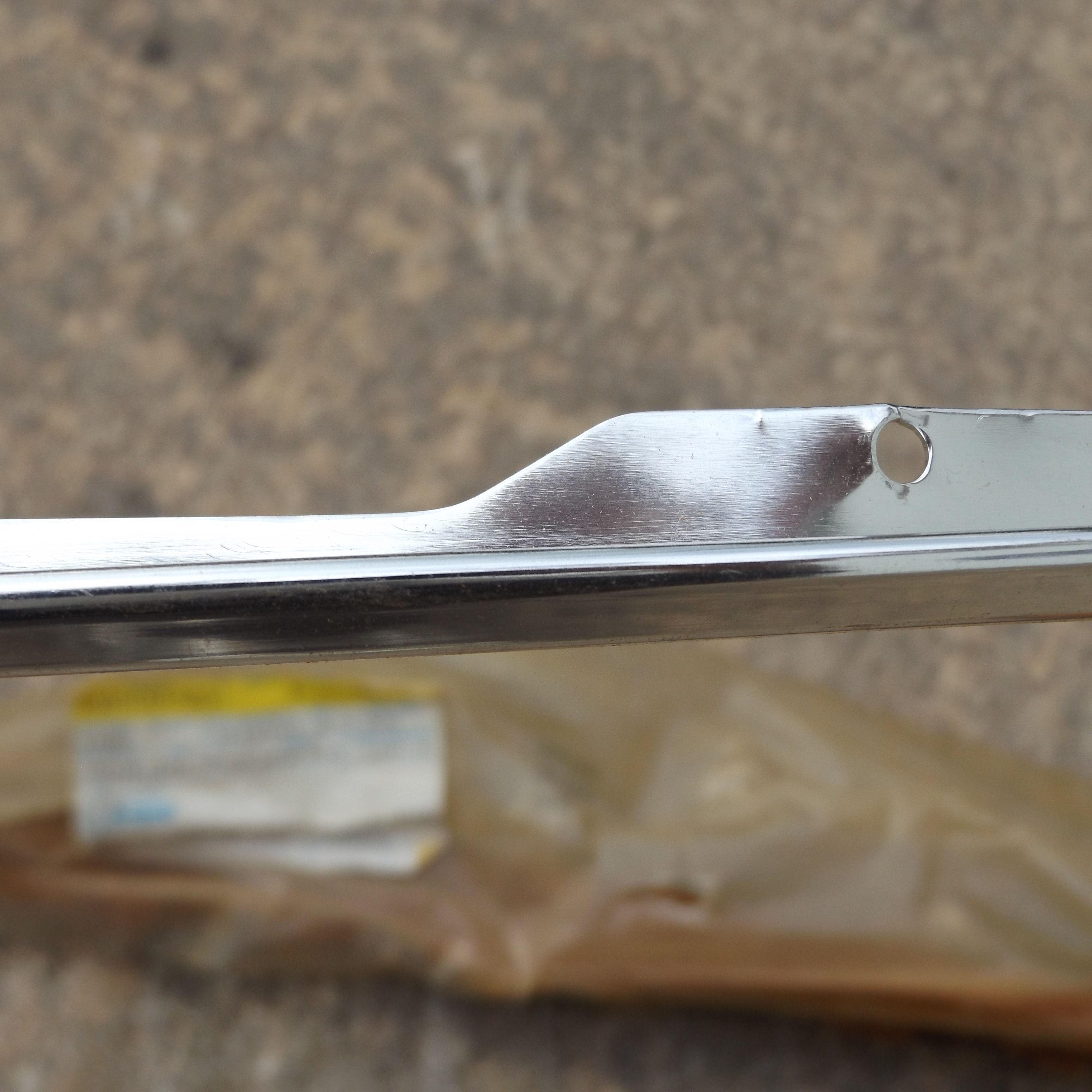 Right Front Wheel Opening Moulding# 4017464 - Magnum XE - Cordoba ...