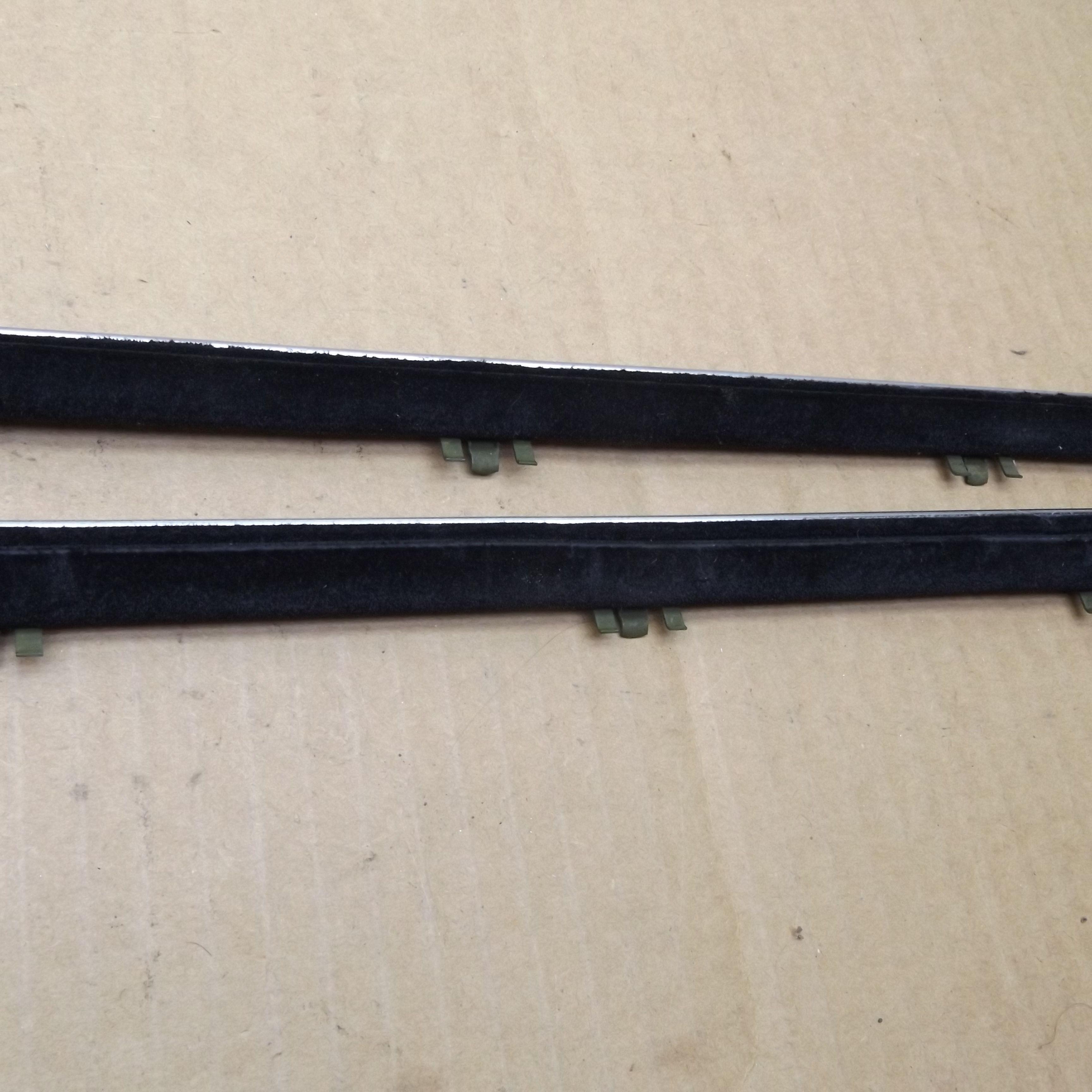 Front Door Outer Window Belt Weatherstrip# 2860046 / 2860047 - Pair - B ...