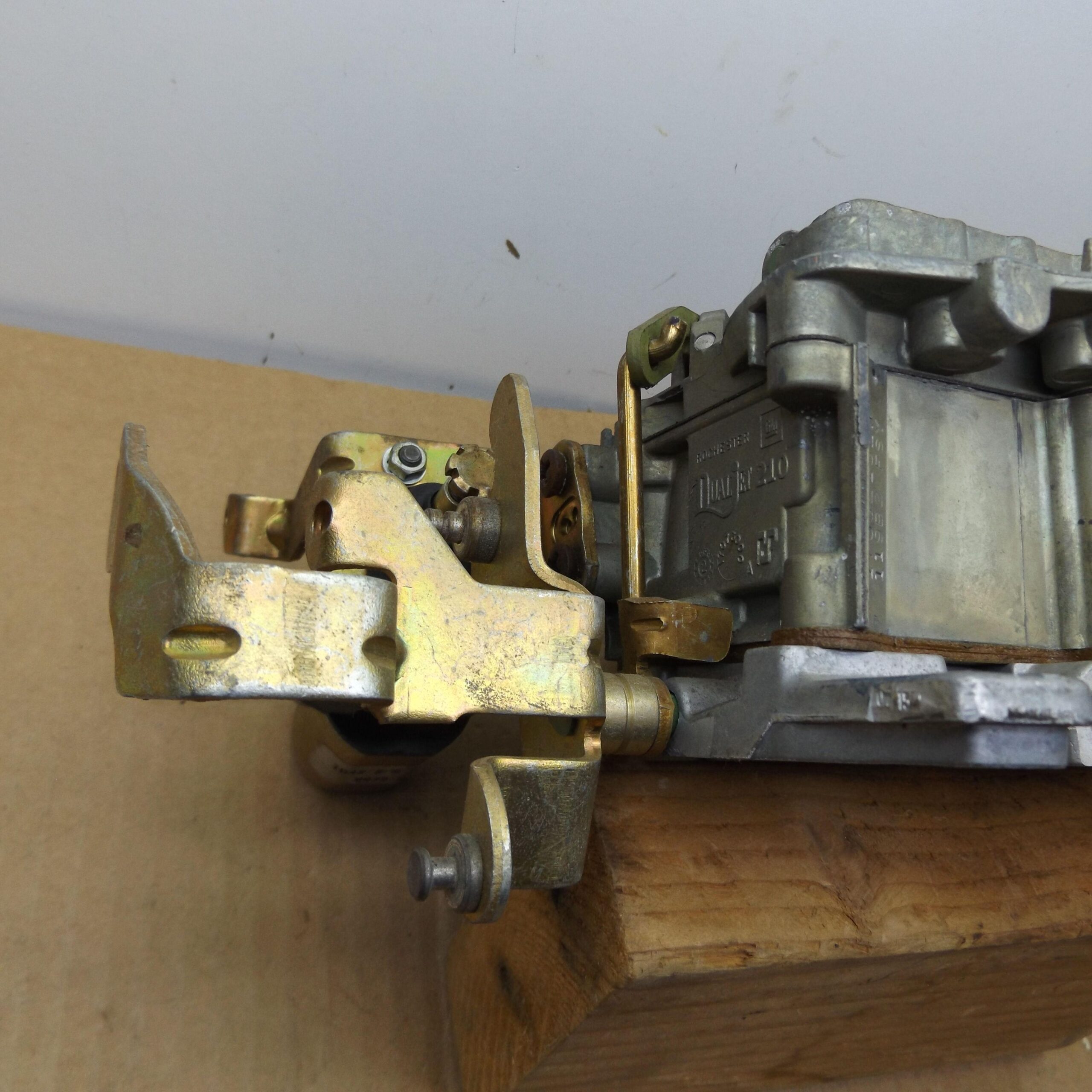 Carburetor Rochester Dualjet 210# 17082182 - Pontiac 231 / Chevrolet 3. ...