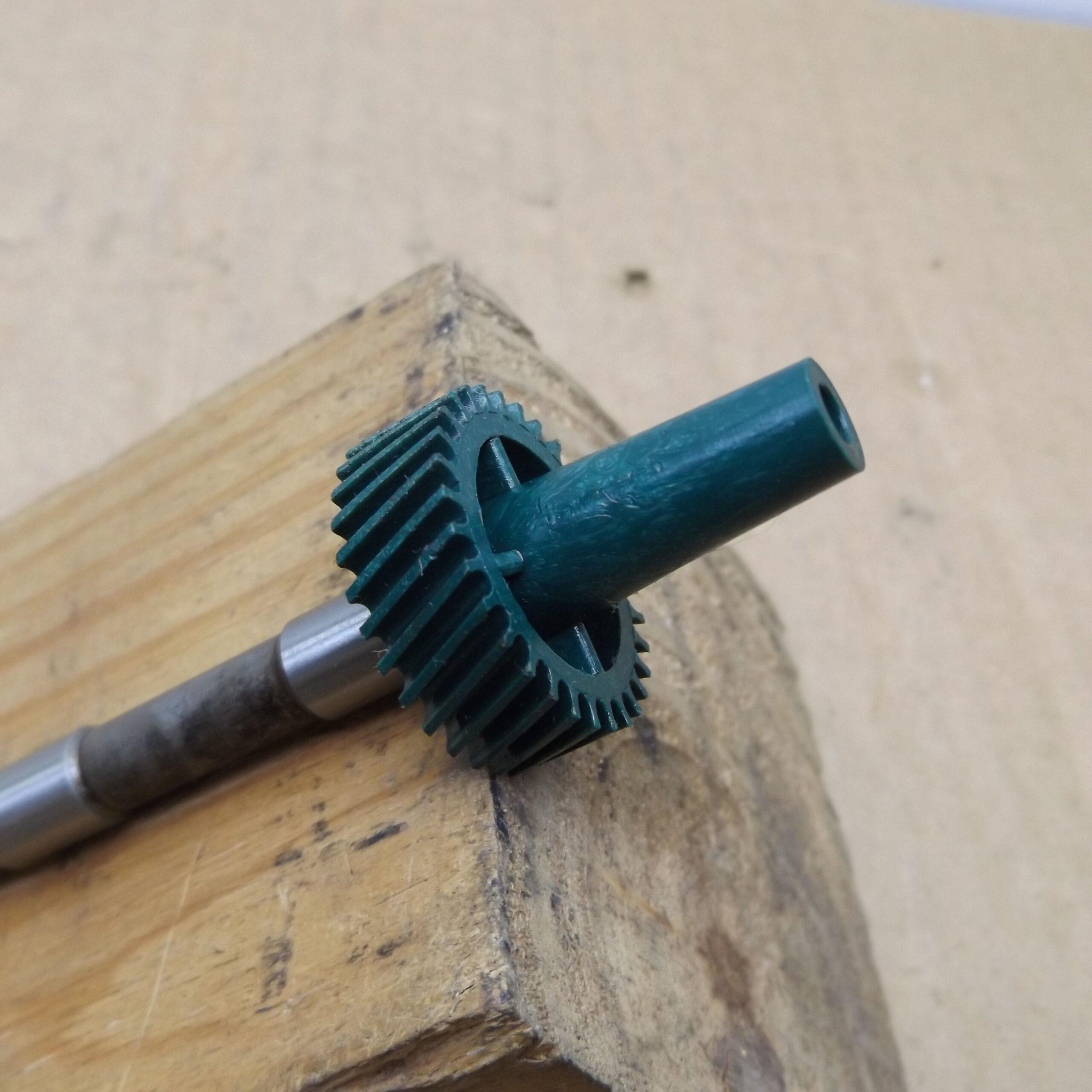 Speedometer Pinion Gear# 2538931 - Green - 31 Tooth - 1966-76 - NOS ...