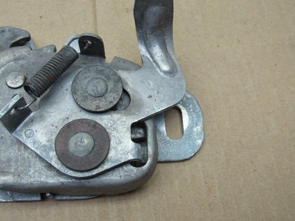 Hood Latch# 2999081 - Date 281-9 - Dodge - Challenger - 1970 - USED ...