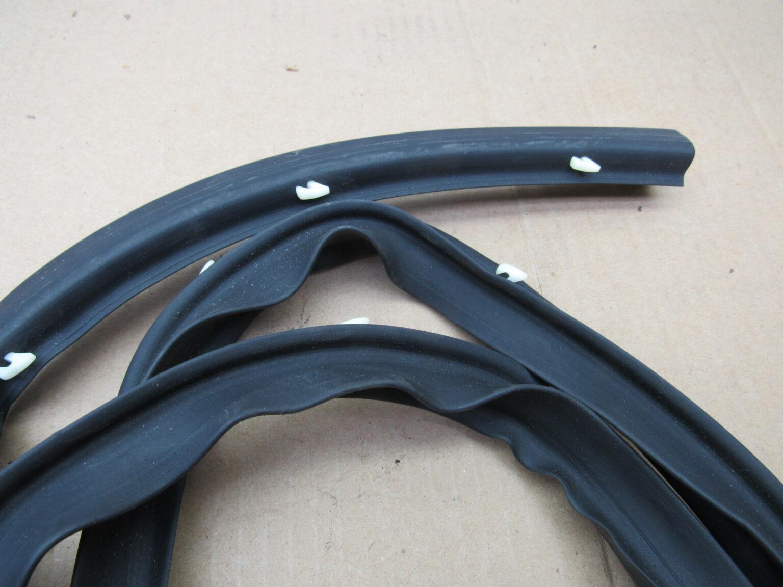 Weatherstrip On Rear Door# 2893812 - RH - C - Body - Chrysler - 4 Door ...