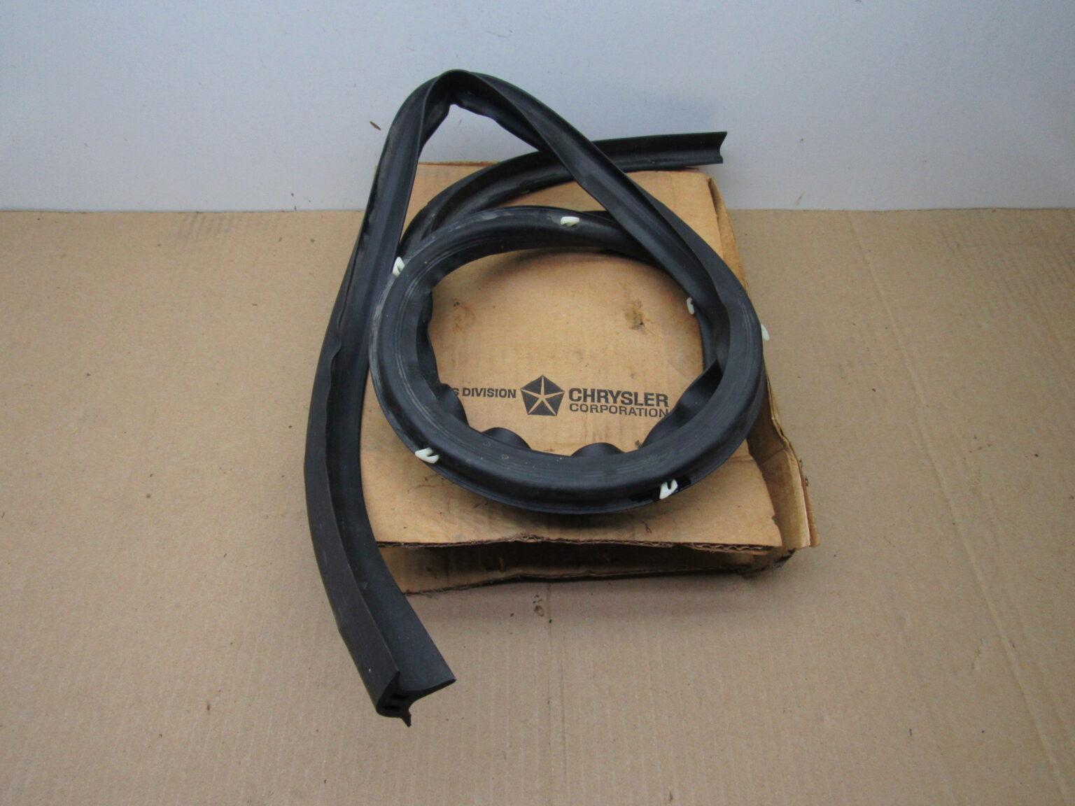 Weatherstrip On Rear Door# 2893813 - LH - C - Body - Chrysler - 4 Door ...