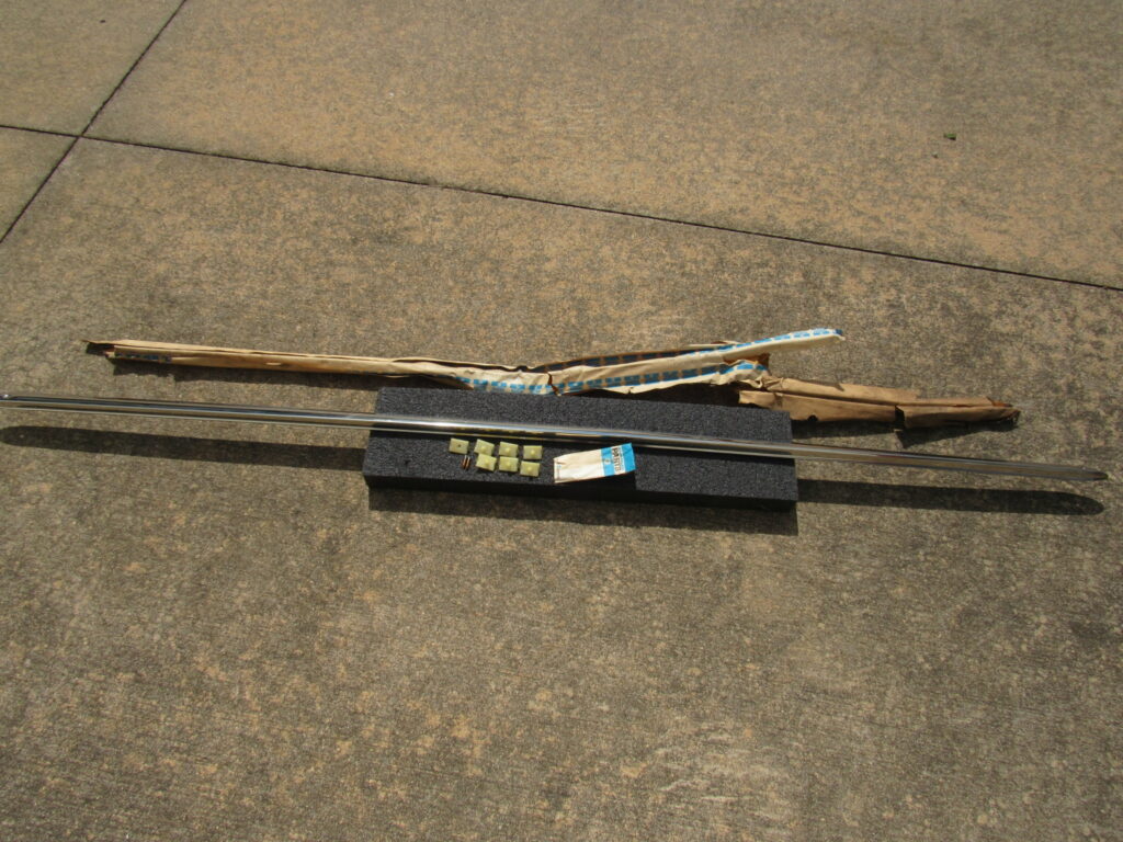 Body Side Sill O/S Panel Moulding Pkg# 2421912 - Coronet 440 - 1965 ...