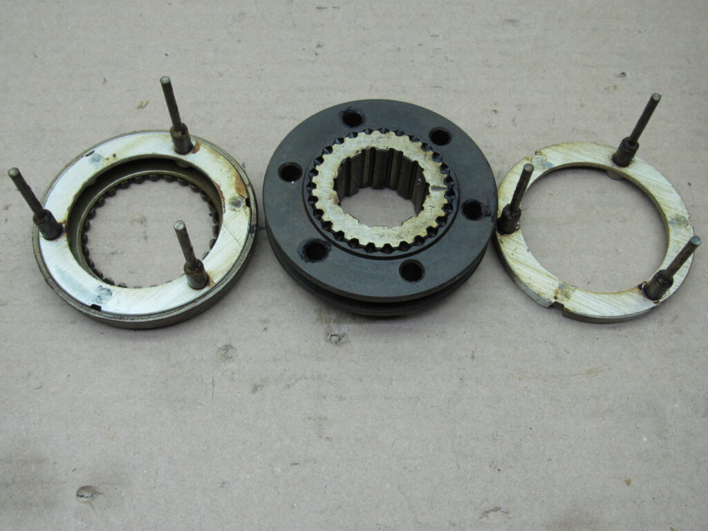 Automatic Transmission Clutch Gear Synchronizer Unit# 1322773 - Pin ...