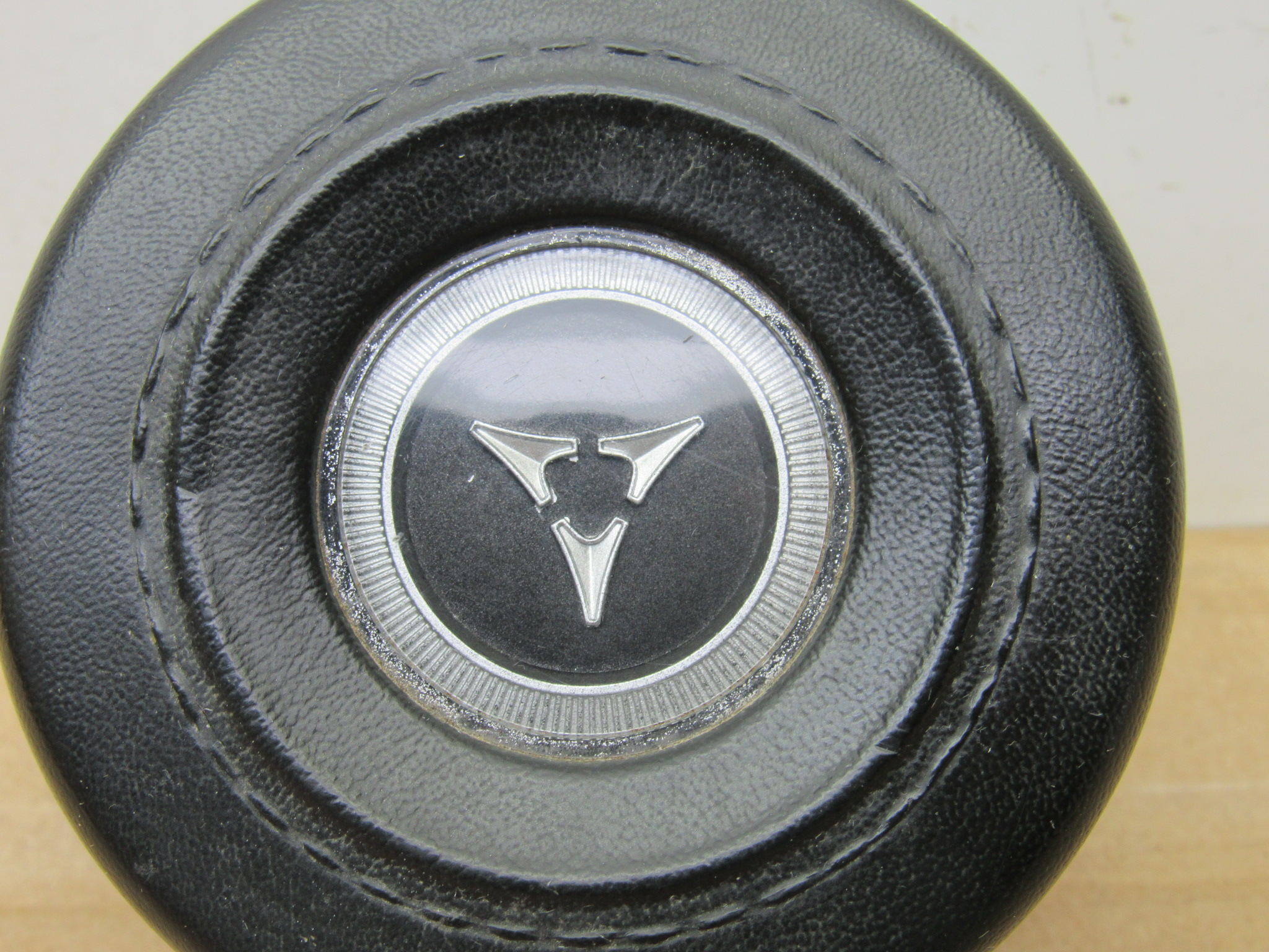 Steering Wheel Horn Pad W/Ornament# 2925137 / 4047 DX9 - Black - Dodge ...