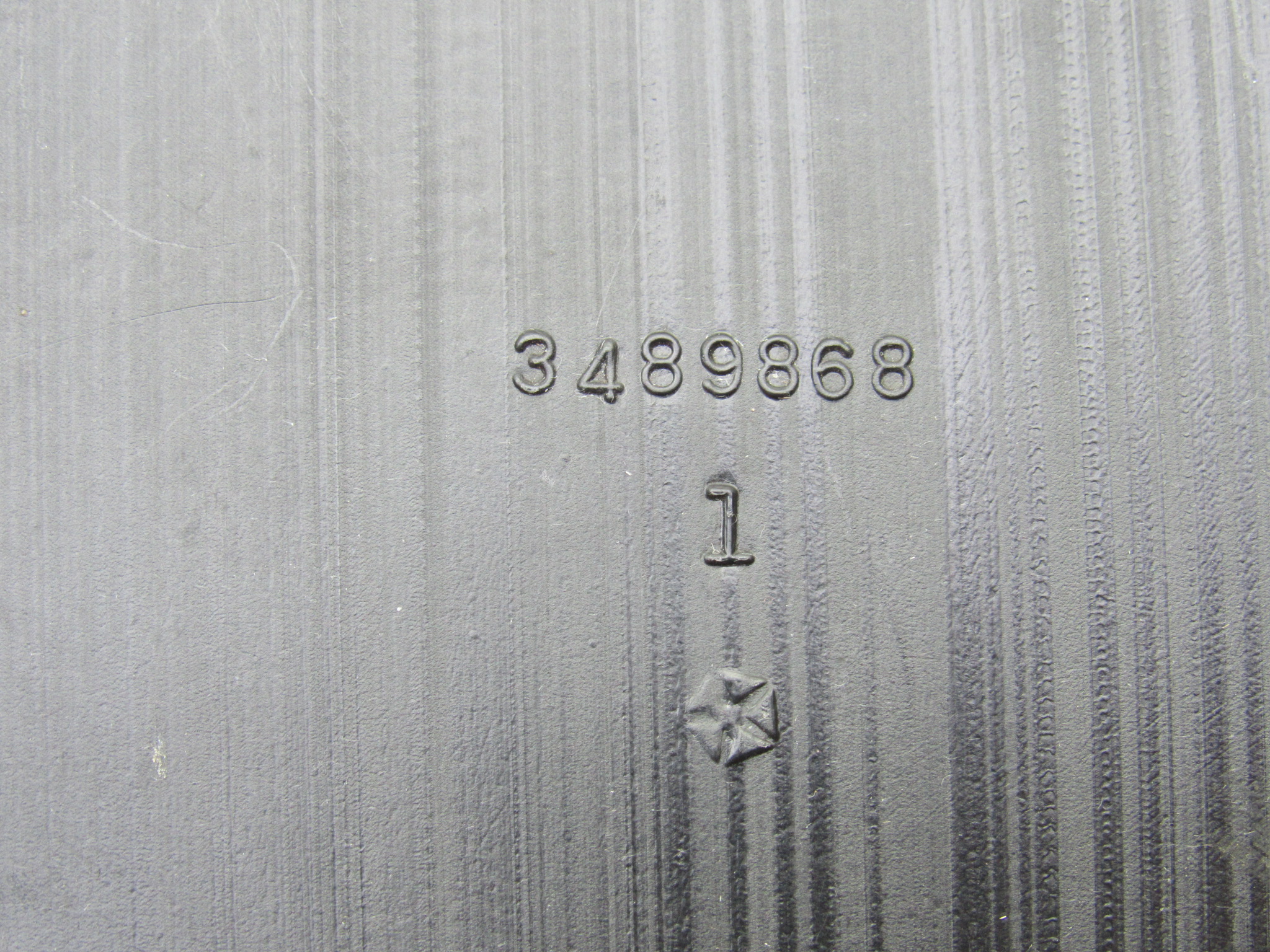 A/C Air Duct Center Outlet Housing# 3489868 - Dodge Truck - 1972-73 ...